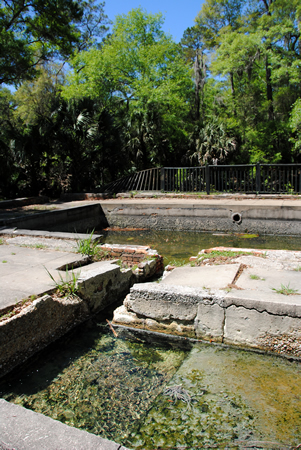 Desolation Florida: Hampton Springs Hotel