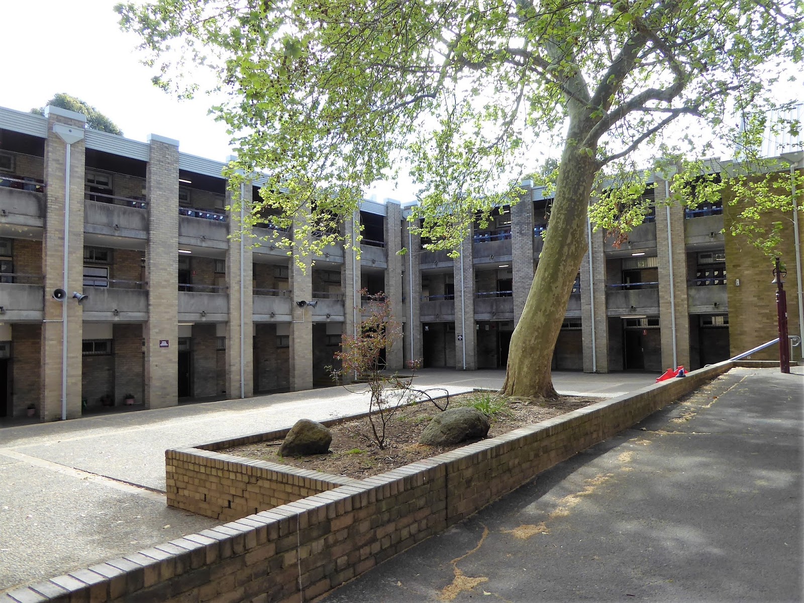 Ray's Retirement: A visit to Fort Street High School