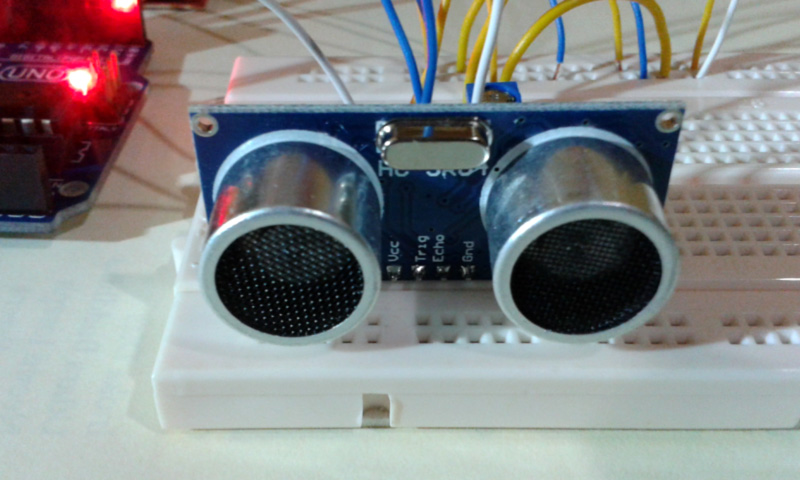 Microcontroller Projects: Ultrasonic Distance Measurement with Arduino