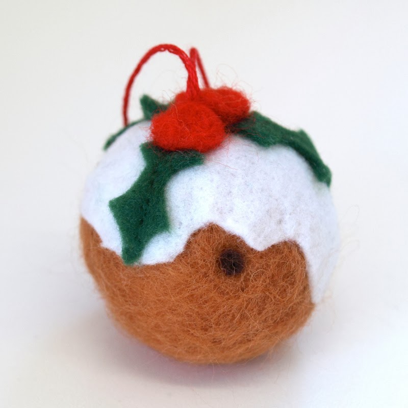 we laugh indoors: Needle felted Christmas Pudding baubles