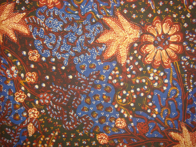 Rembang Kreatif: Batik Lasem, Batik Tulis dengan Warna dan Motif Khas