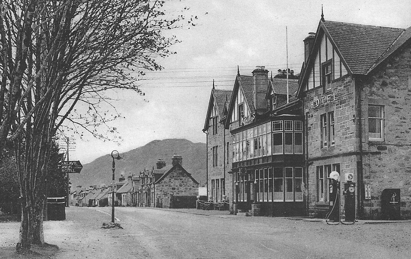 Tour Scotland: Old Travel Blog Photograph Balavil Hotel Newtonmore Scotland