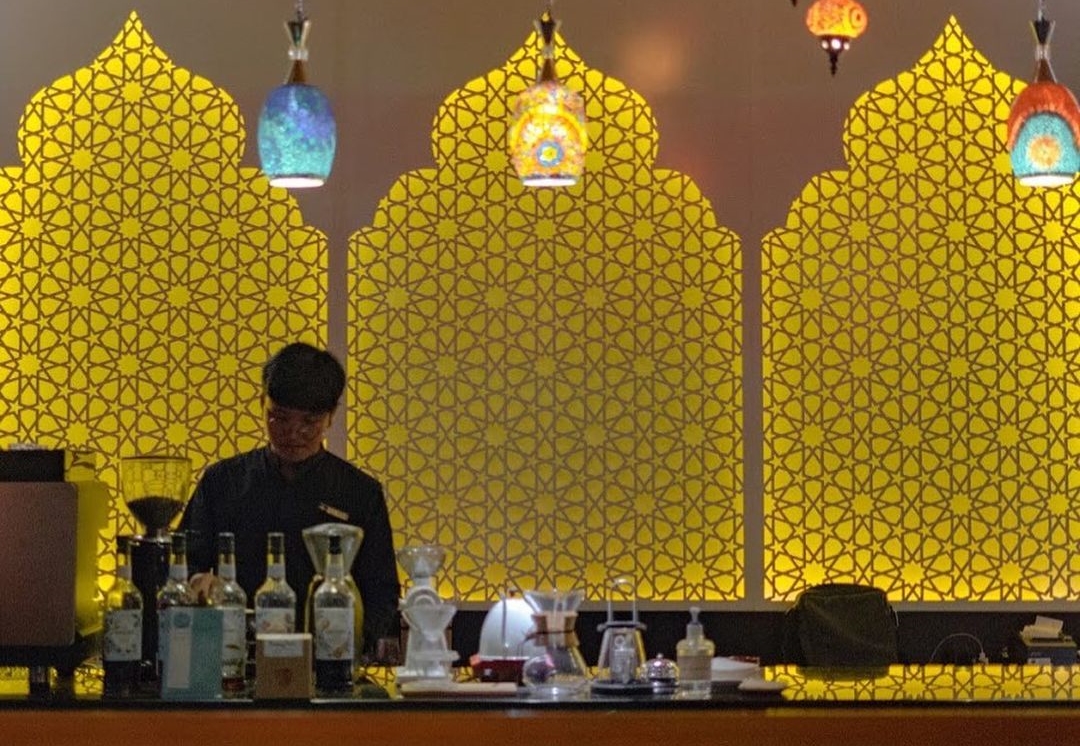 Ambience Keren Parah, Ini Shisha Lounge di Bogor yang Recommended ...