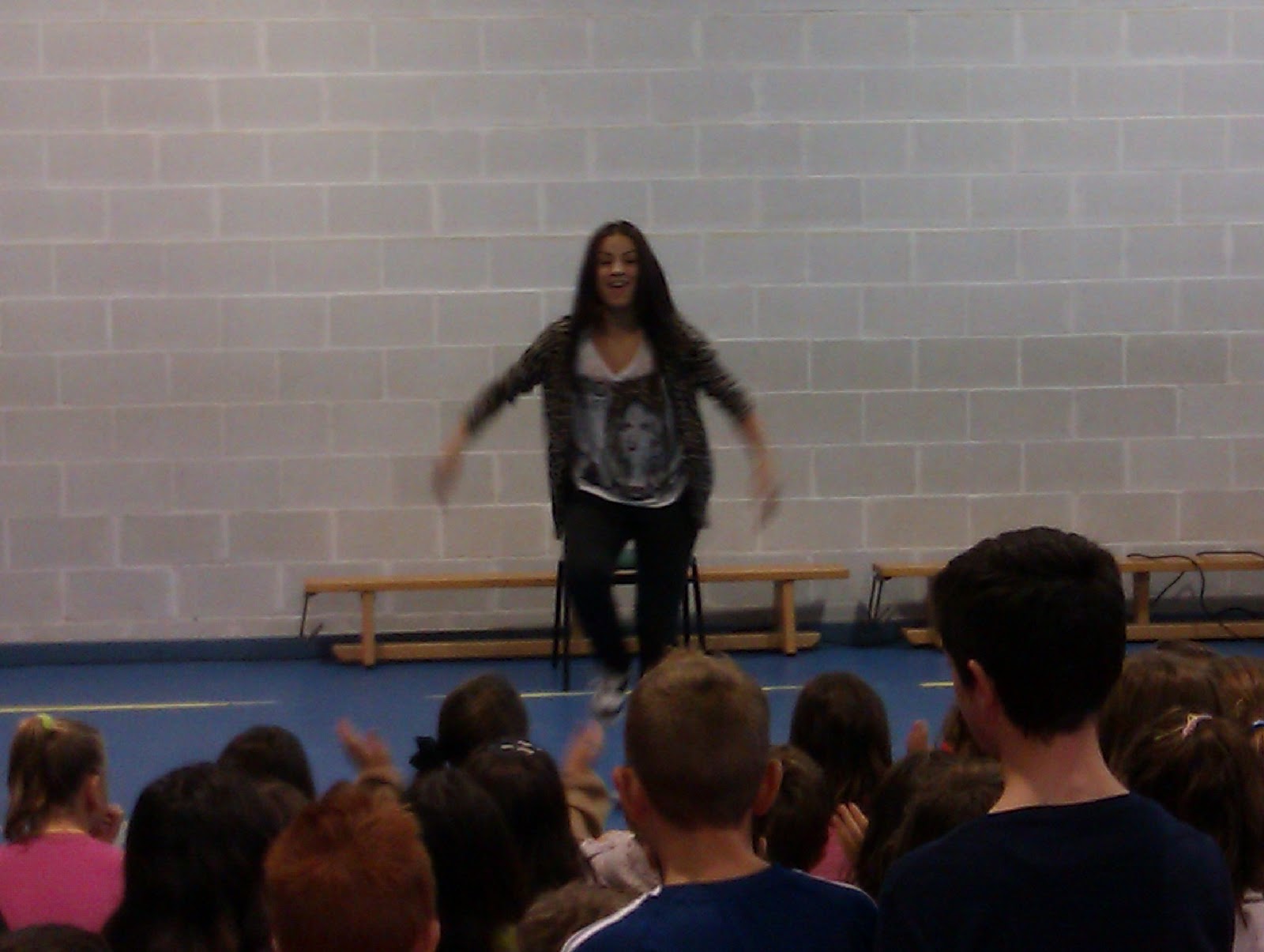 Juglares de Torremar: Vicky en el CEIP Torremar