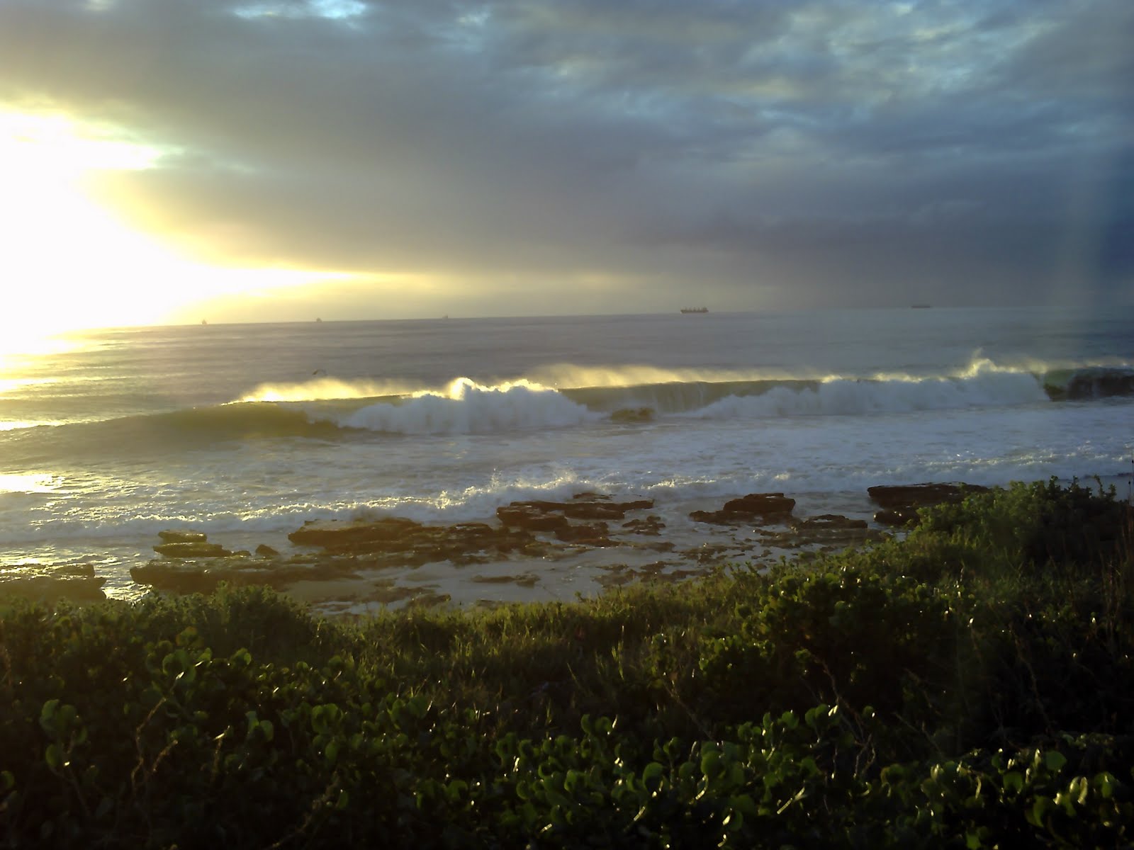 Bunbury Surf: Oahu back beach