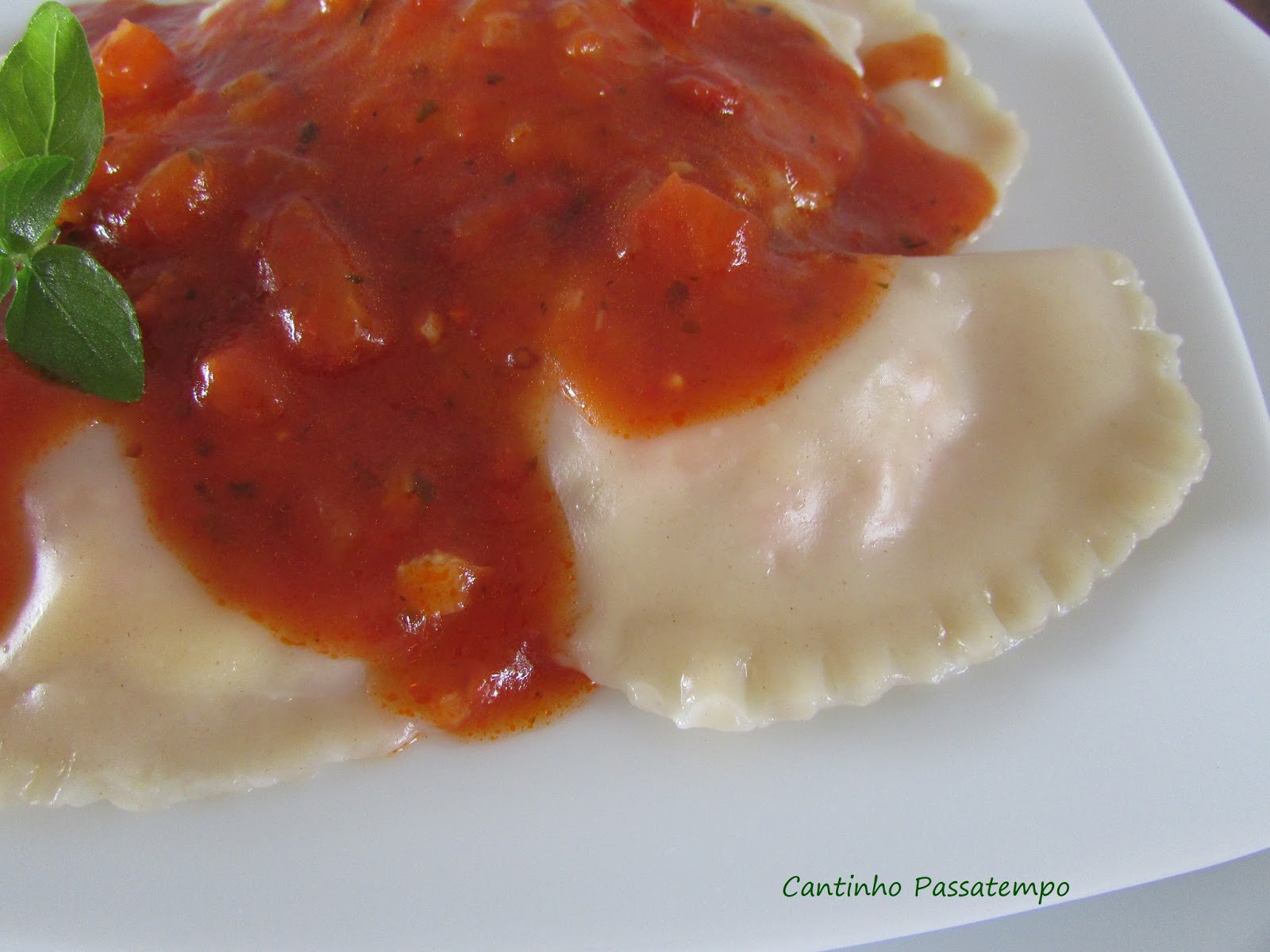 Cantinho Passatempo: Ravioli com massa de pastel
