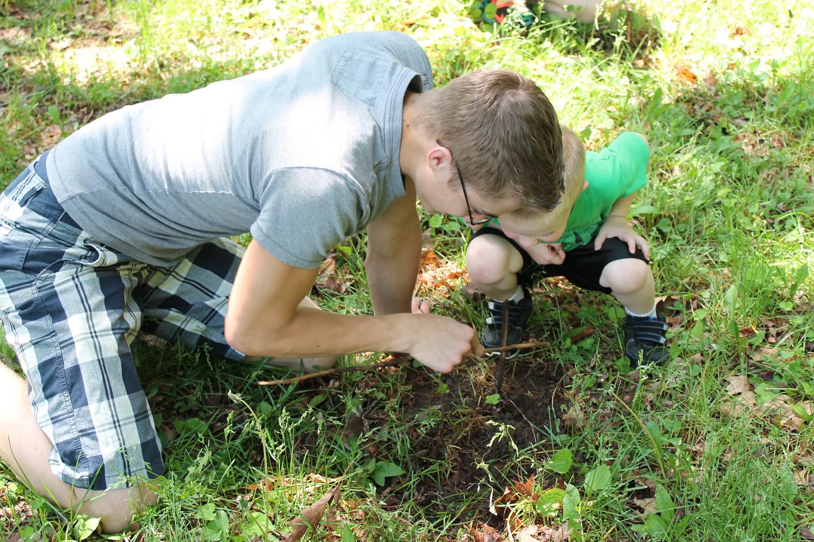 CAMP HOMESCHOOL: Nature Club - Worm Charming Edition