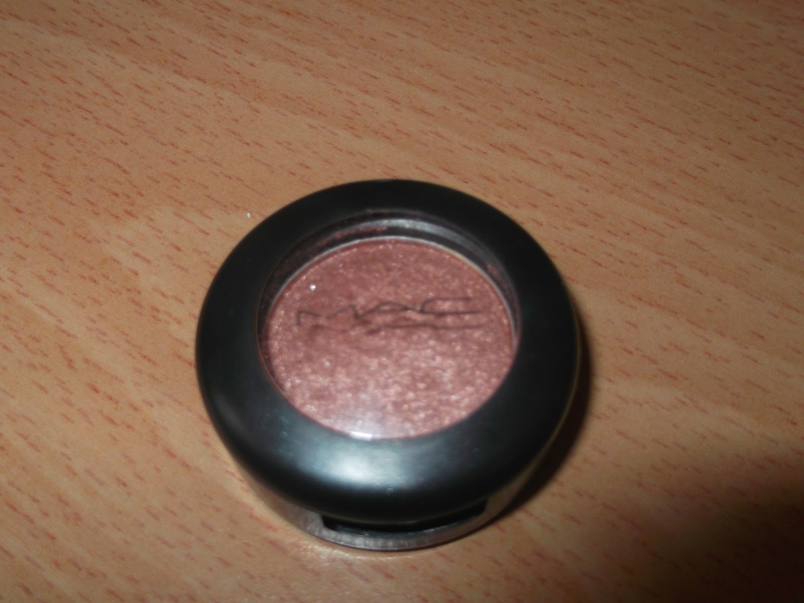 Sian Says: Review: Mac 'Mythology' Eyeshadow