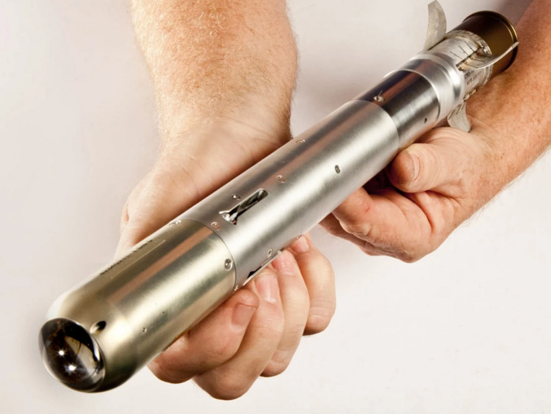 40 mm laser guided missile has 13 times the range of standard M203 ...