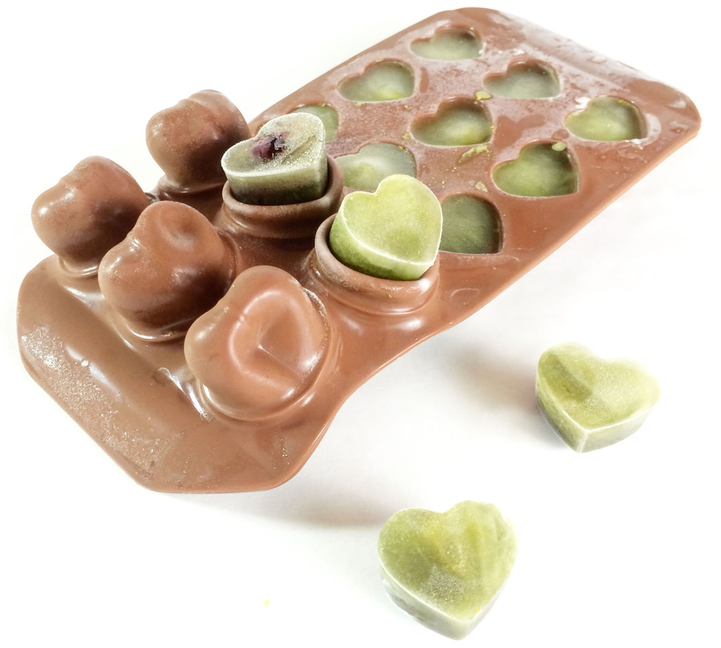 Skippy Pop Multifunction Dog Treat - Barking Obito | Australian Dog Lover