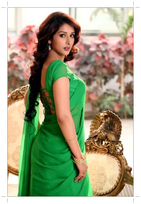 Actress Samiksha Singh in green plain saree | Stylish Designer Sarees ...