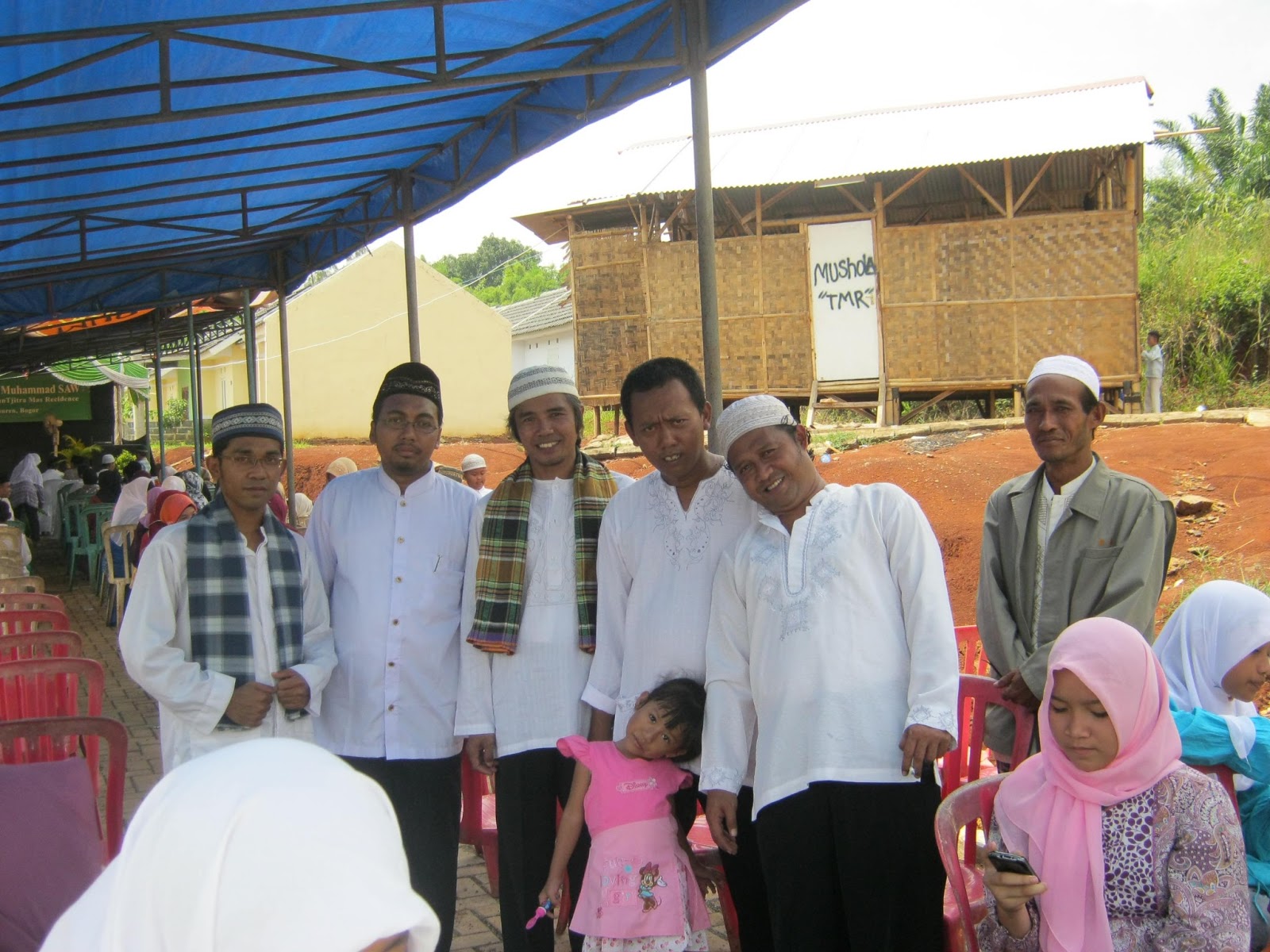 Al-Muhajirin Perum Tjitra Mas Residence: Dari Mushola Bambu Ke Masjid Batu