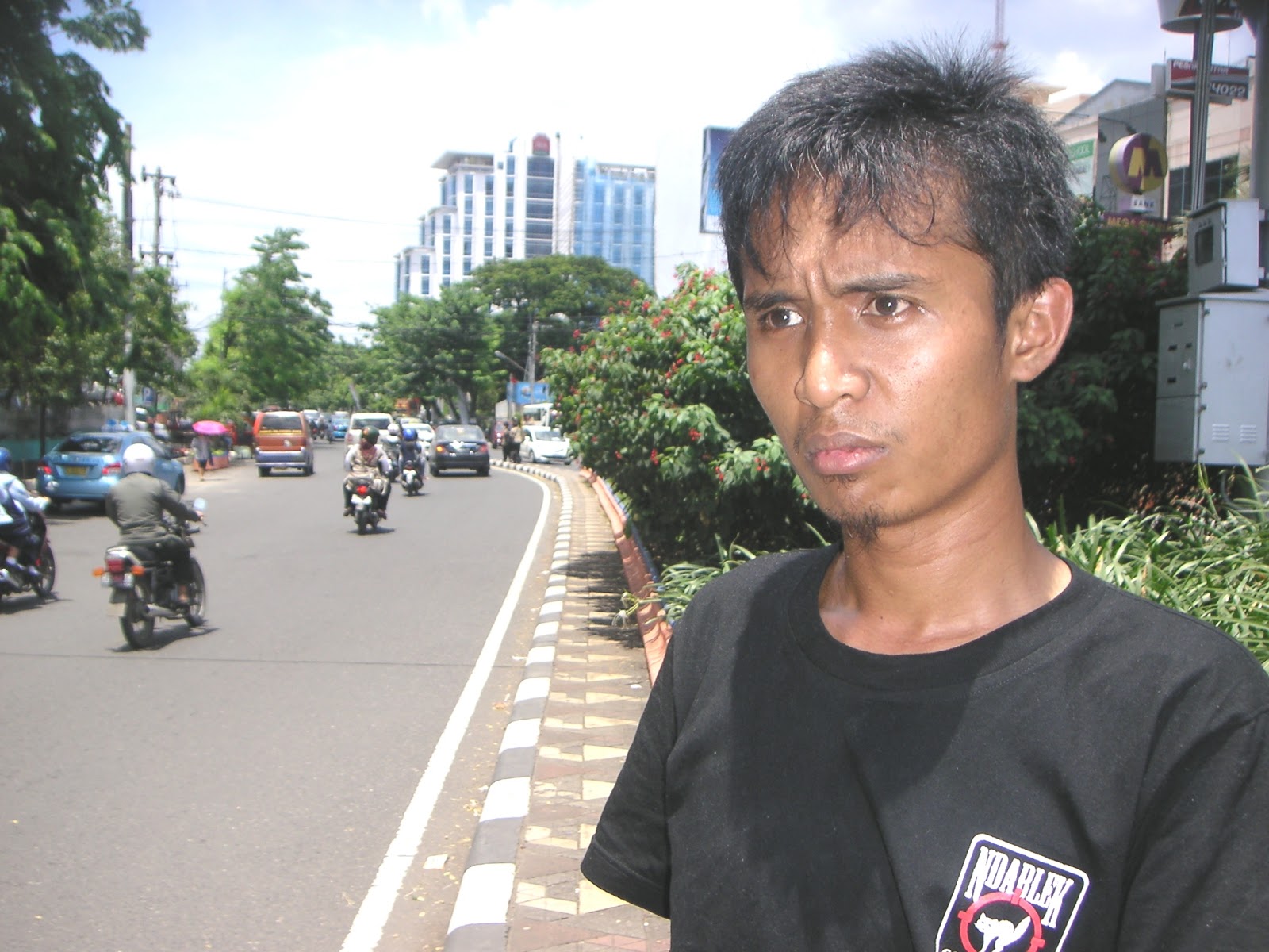 Lebih baik wajah preman ~ Solusi Hidup Berwawasan Mulia & Percaya Diri