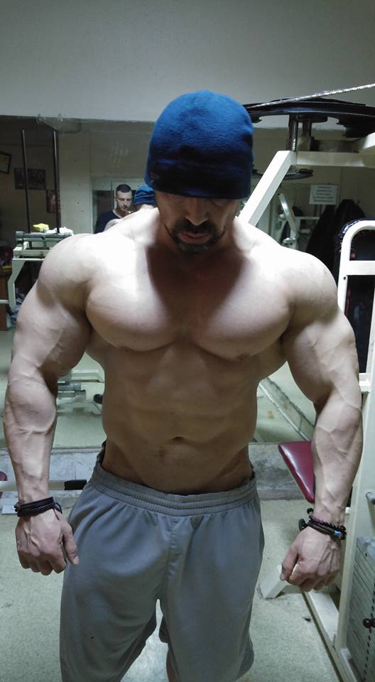 Muscle Lover: Turkish bodybuilder Hakan Durmaz