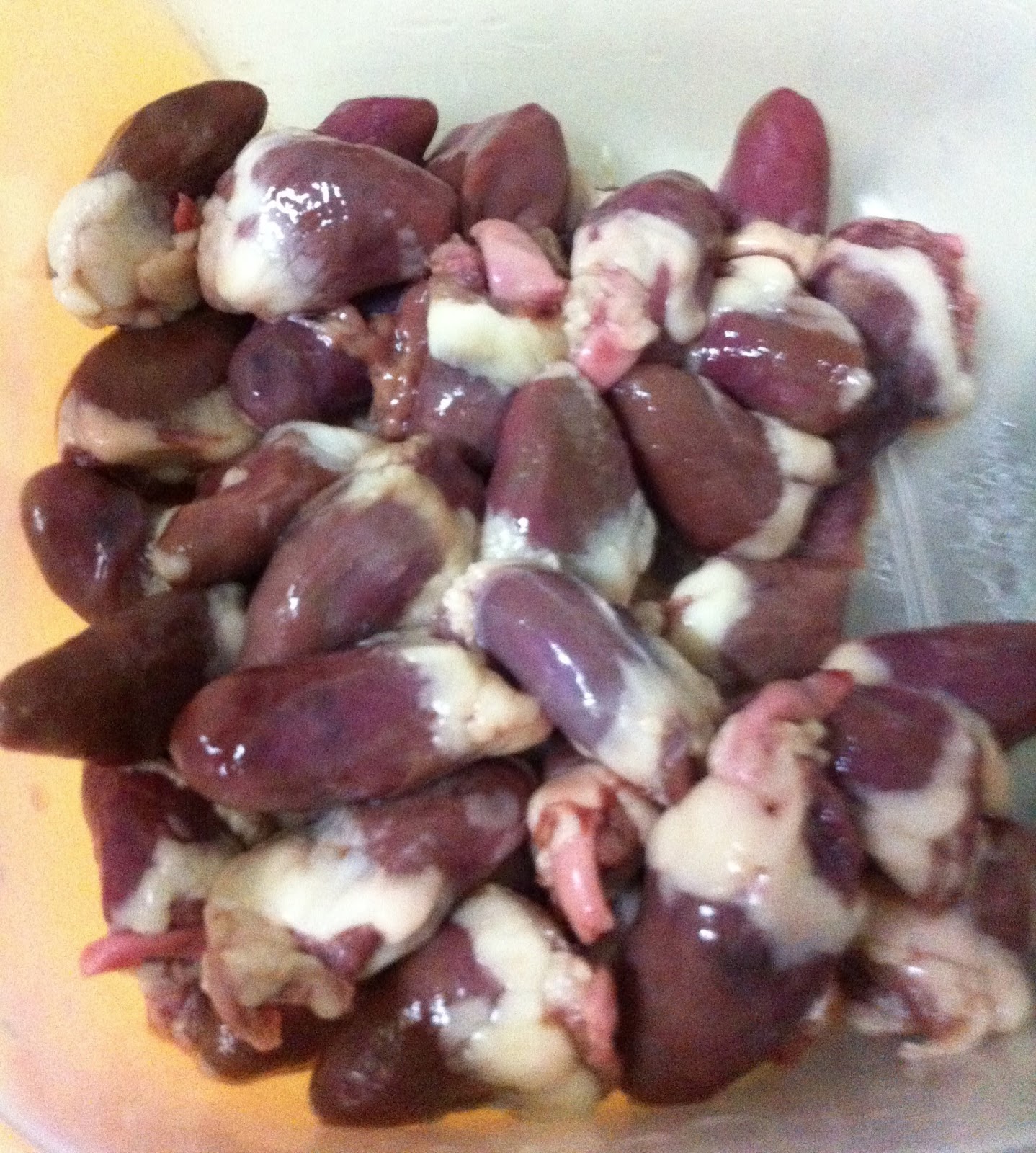 Receitinhas da Tere: Coração de Frango com Shoyo e Gengibre