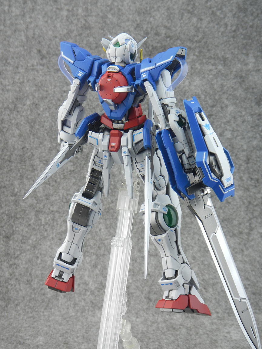 Gundam Family: MG 1/100 Gundam Exia Custom Build