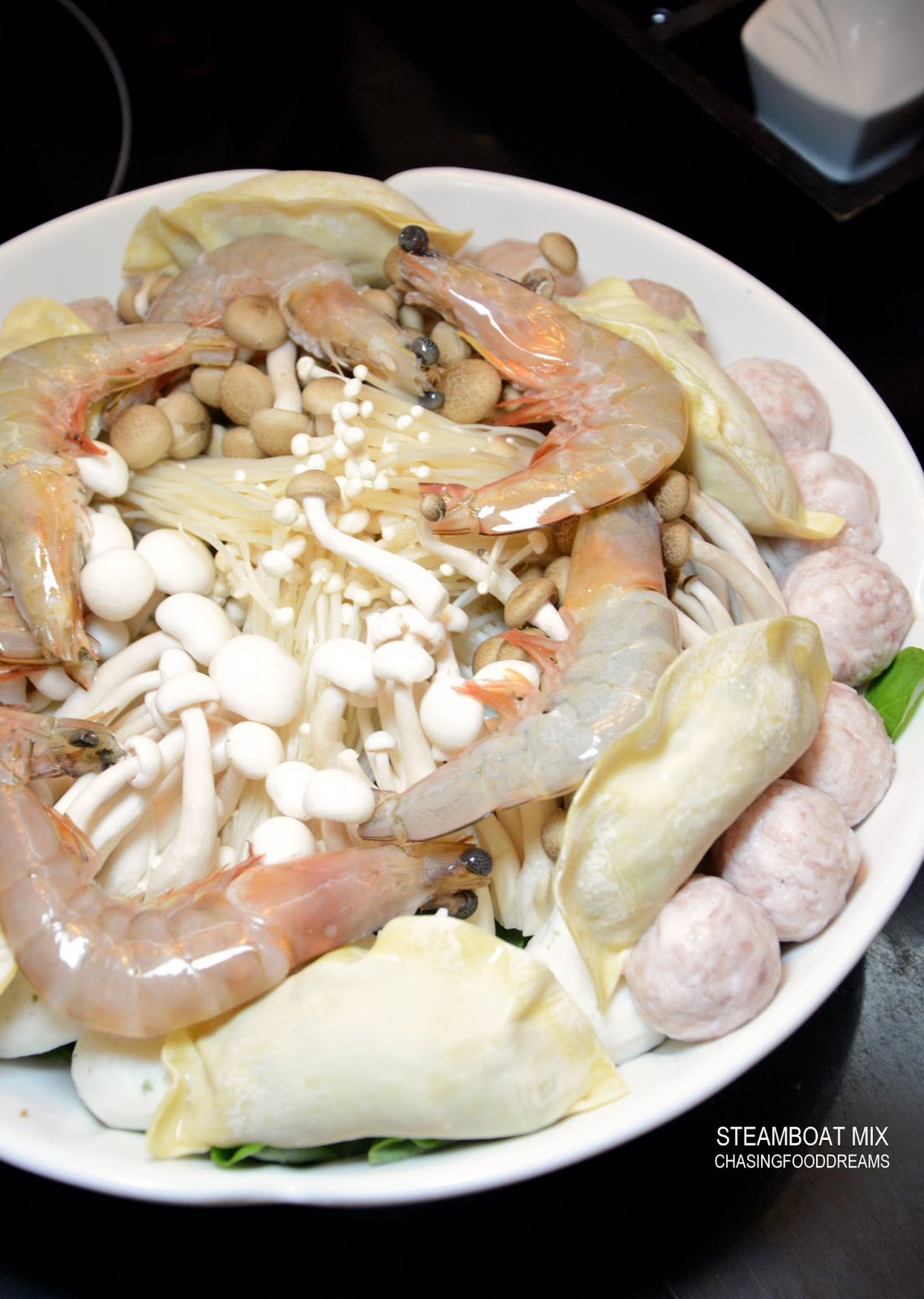 CHASING FOOD DREAMS: Bone & Pot Steamboat Restaurant: Indulge in ...