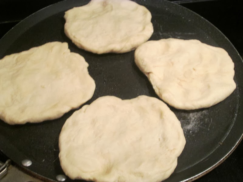 smilingrid: Batman bread? (A.K.A easy peasy gotham-protecting Naan!)