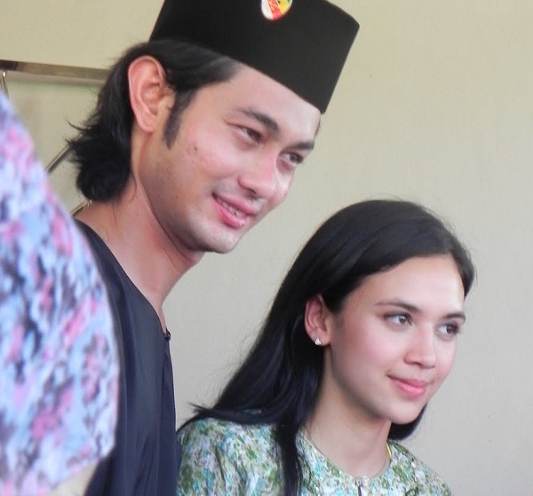 Diana Danielle dan Farid Kamil kini bertunang