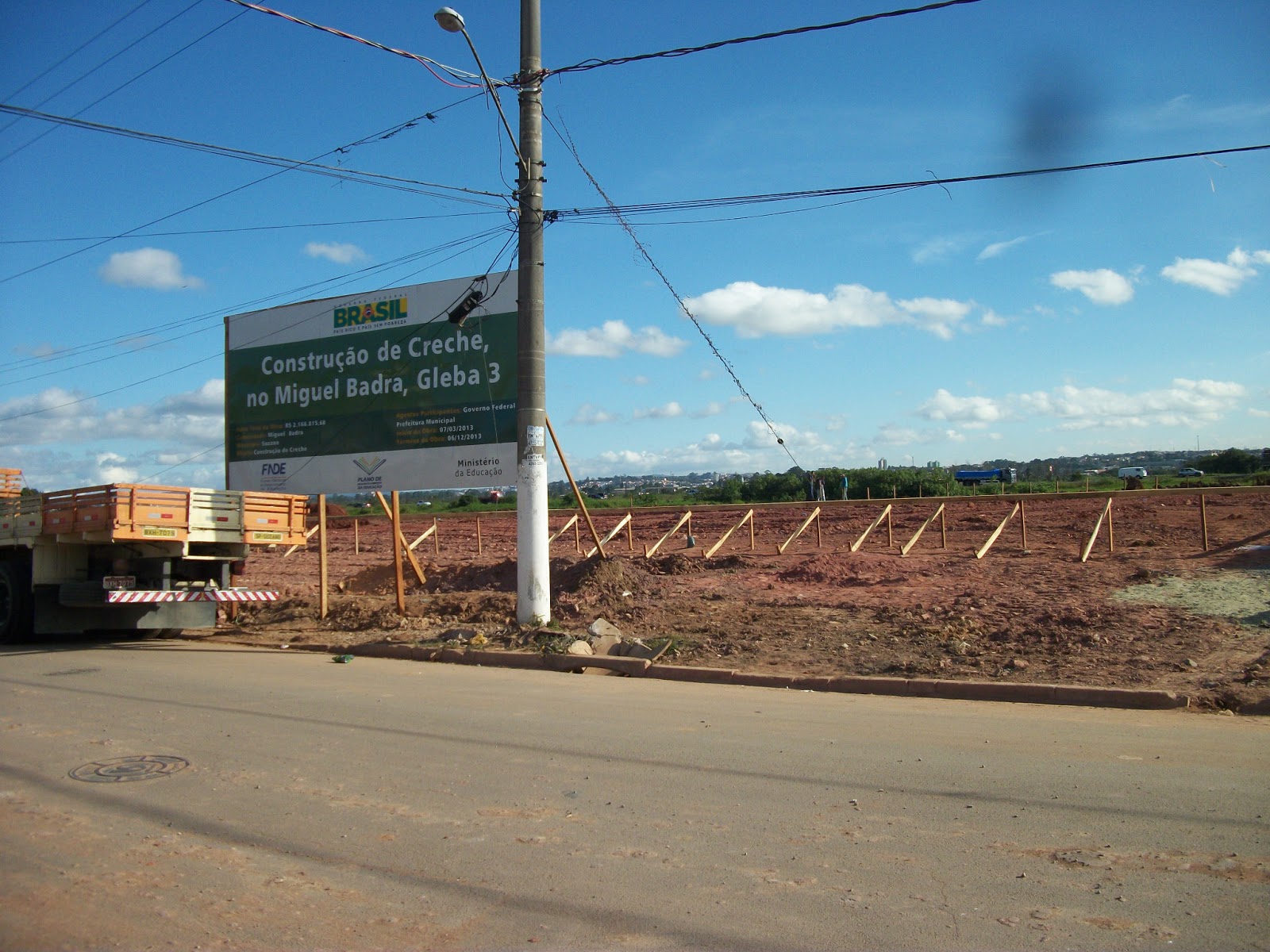 PORTAL BADRA: MIGUEL BADRA: tem início construção de creche no badra baixo. PORTAL BADRA: MIGUEL BADRA: tem início construção de creche no badra baixo.