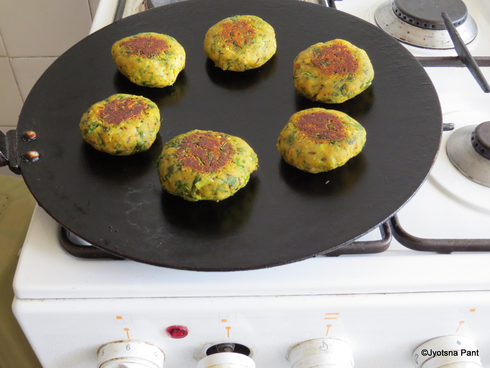 With Love from Mom's Kitchen: Veg Cutlets(Cutlets of leftover vegetables)