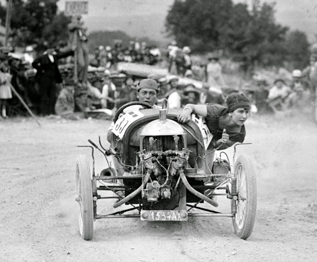 Just A Car Guy: great Morgan racing photo