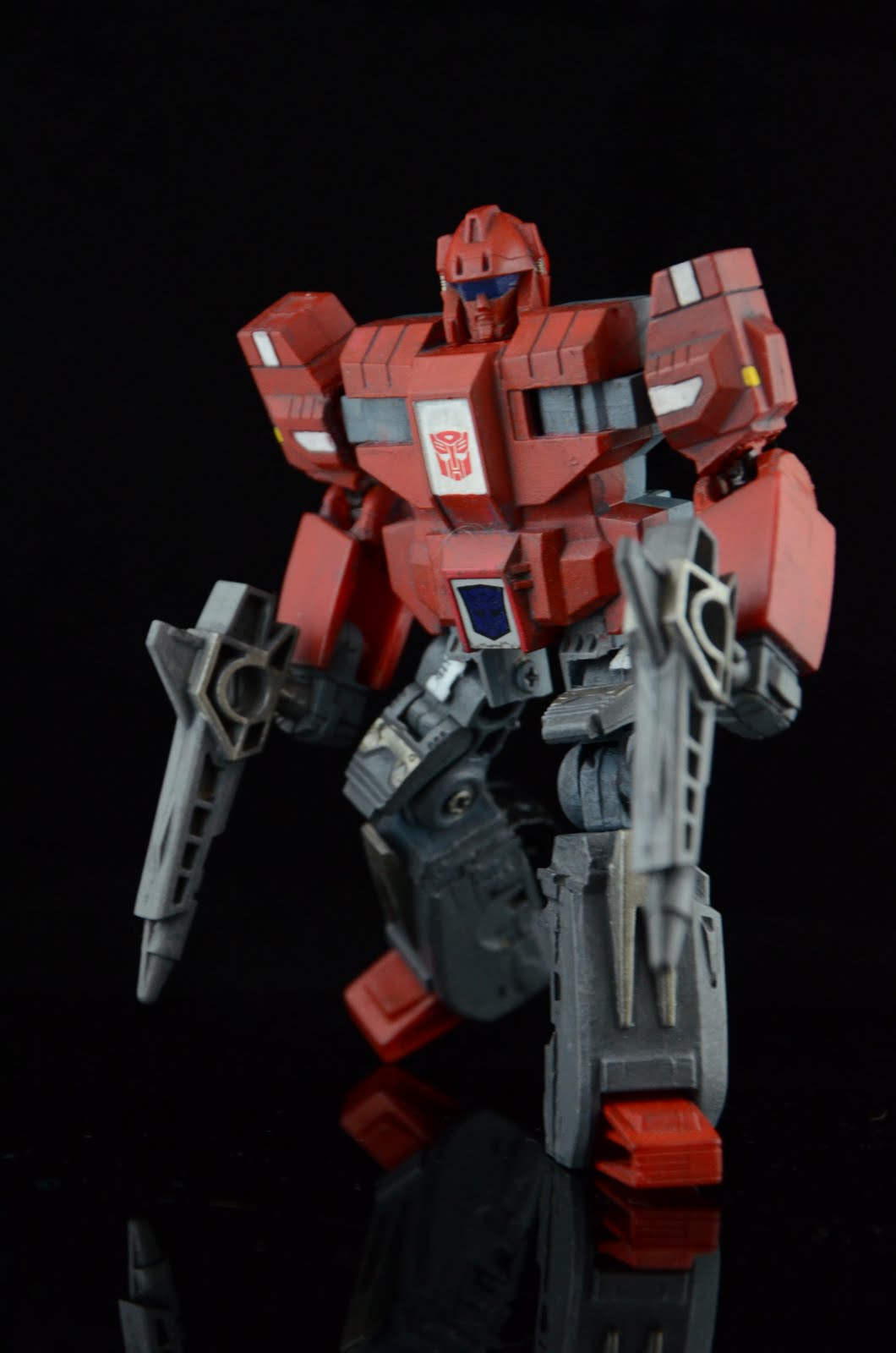 The Cave Collection: Custom Autobot Clones: Fastlane & Cloudraker