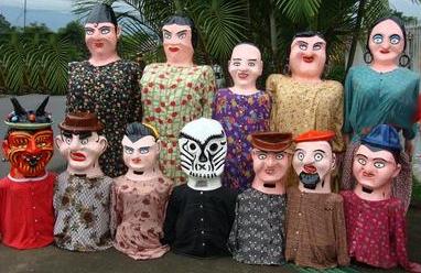Saber que...: Día de las Mascaradas en Costa Rica 31 octubre