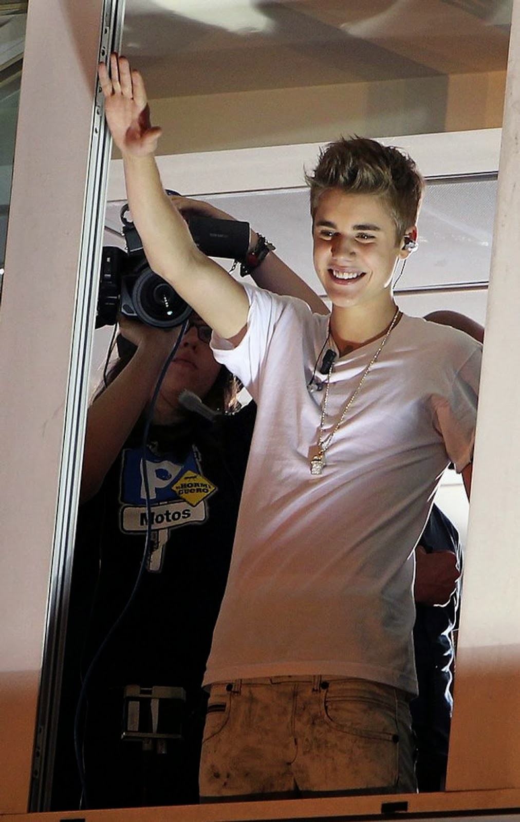Celeb Saggers: Justin Bieber Sagging Green American Apparels