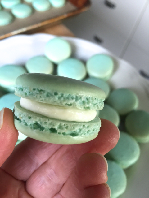 Heidi's Mix: Mint Macarons