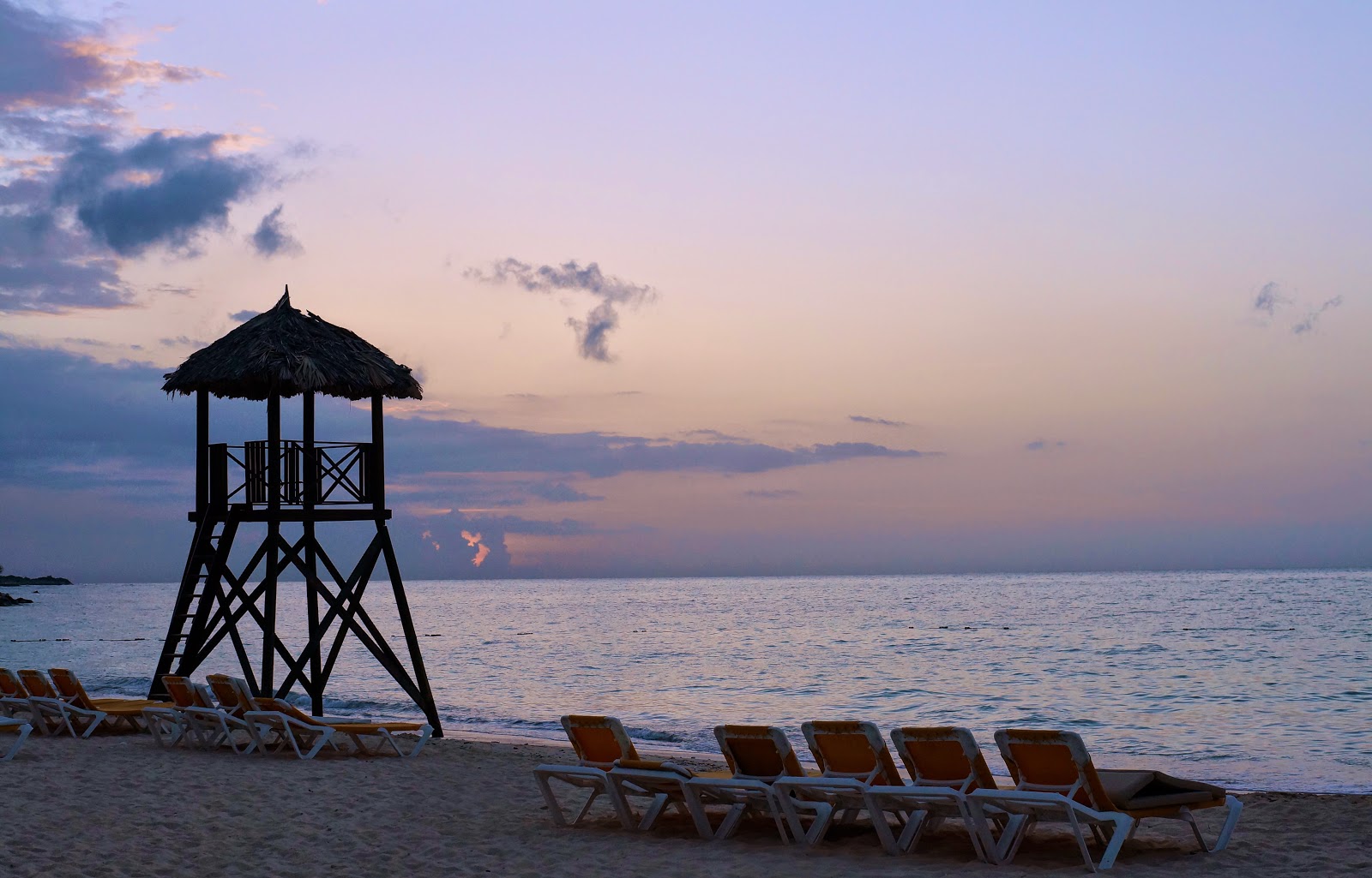 Emtalks: Montego Bay Jamaica: A Cheeky Beach Break
