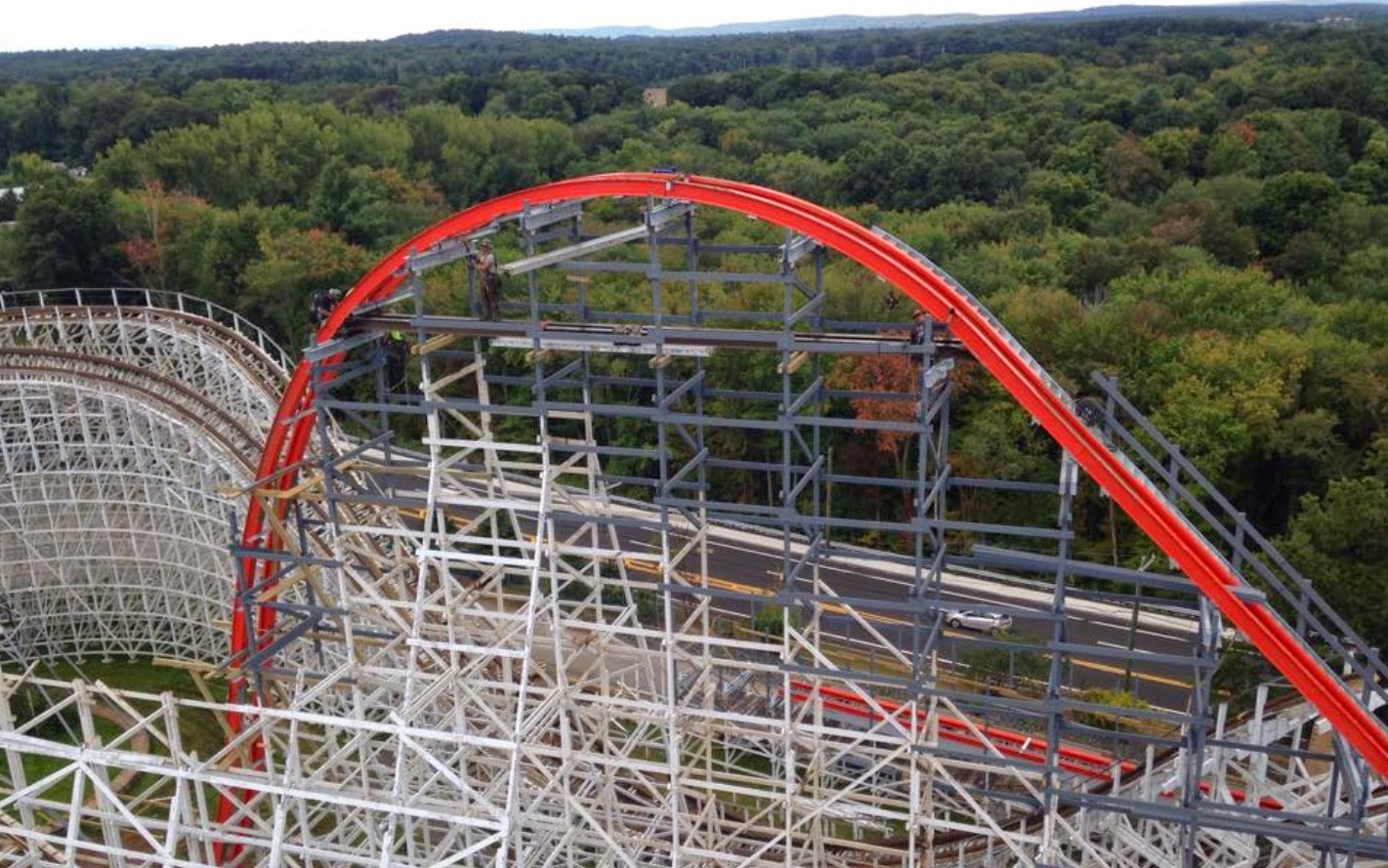 Photos de chantier pour Wicked Cyclone à Six Flags New England - PARKS Trip
