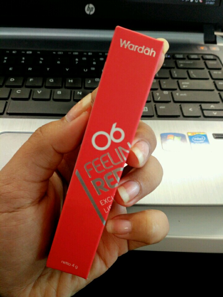 Review Wardah Exclusive Matte Lip Cream Feeling Red No. 06 - Between ...