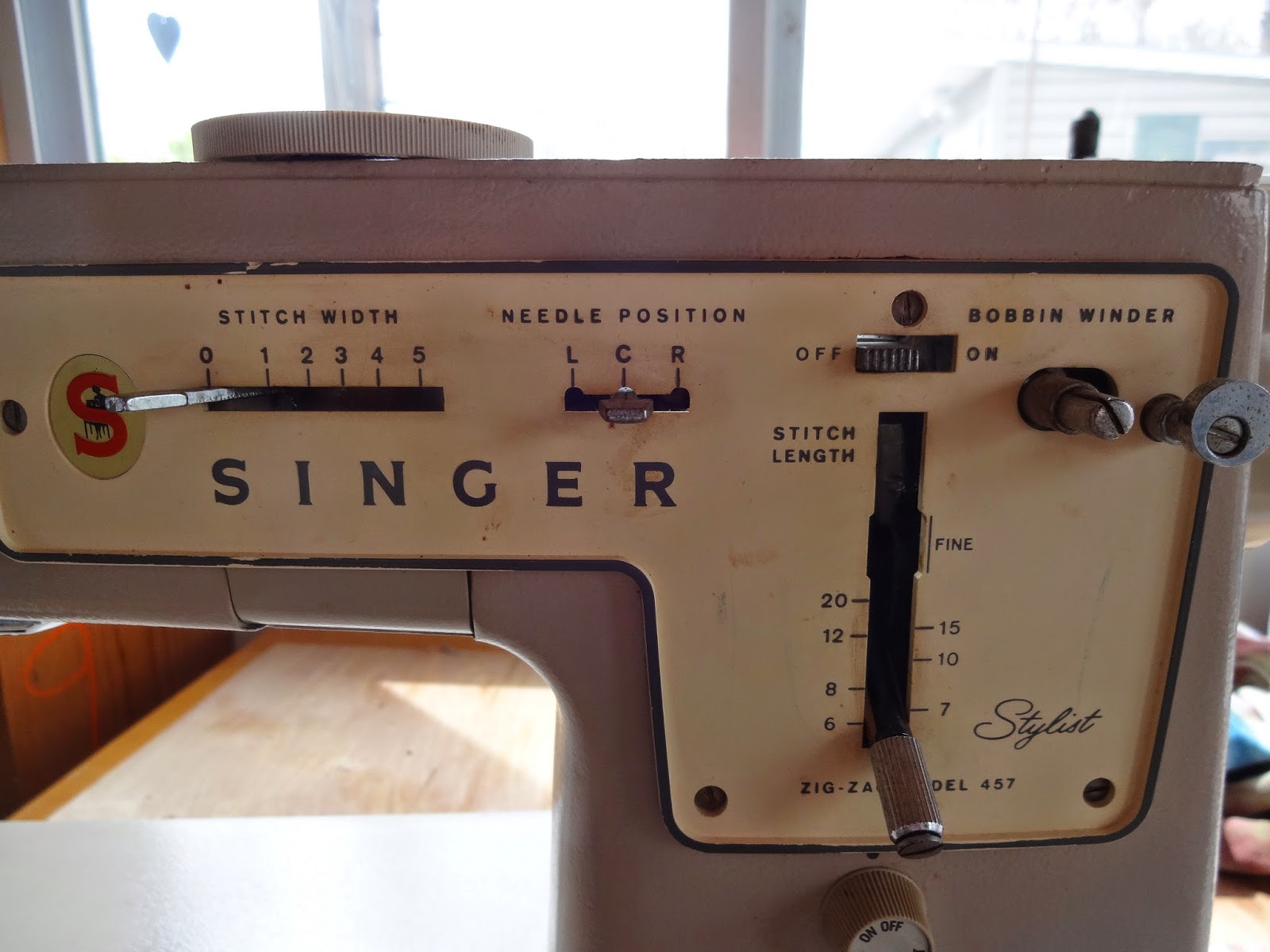 Becca's Crazy Projects: Singer 457 'Stylist' Sewing Machine