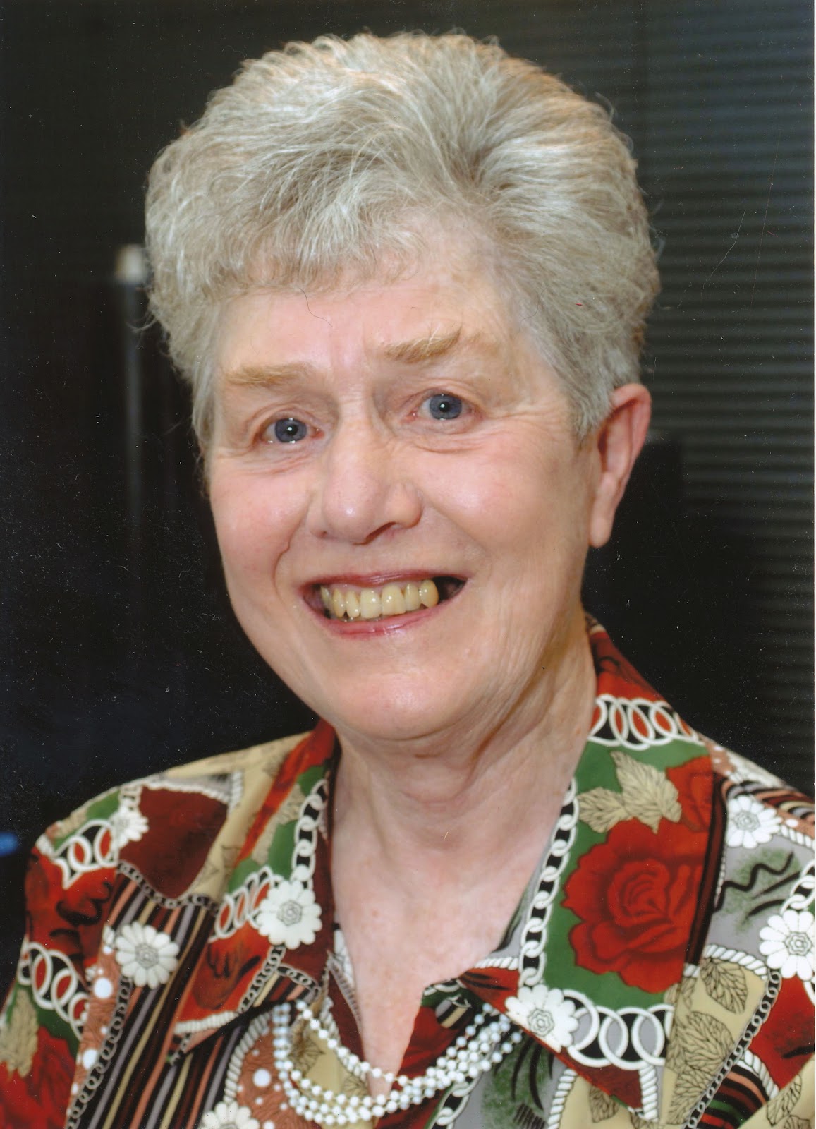 The Ramblings and Photos of a recycled teenager!!: September 2012