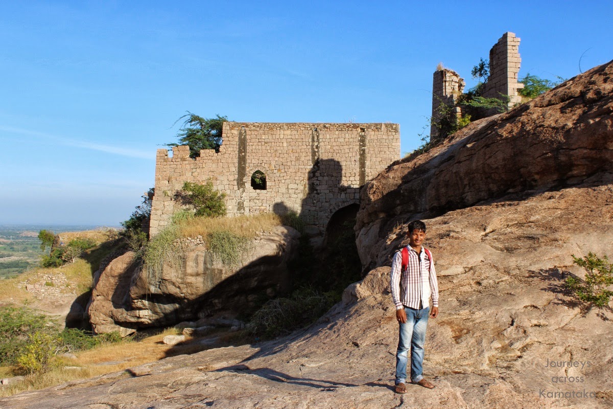Journeys across Karnataka: Shahapur fort - part 2