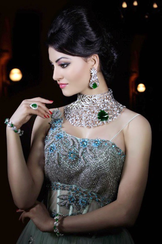 Urvashi Rautela Hot Wallpapers Sexy Images Photoshoot 0 The Best Porn Website