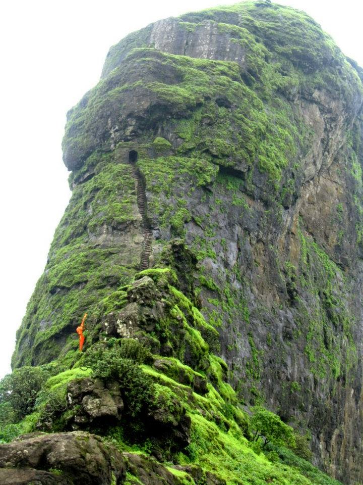 Places Around Mumbai: Harihar Fort