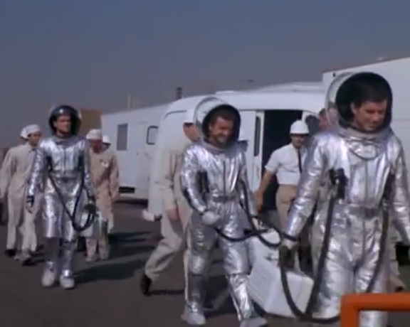 Say Hello Spaceman: The Invaders - Moonshot (1967)