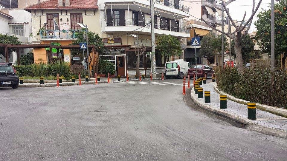 ΤΟΠΟΘΕΤΗΘΗΚΑΝ ΤΑ ΚΟΛΟΝΑΚΙΑ ΣΤΟ 856 - ΠΛΑΤΕΙΑ ΥΜΗΤΤΟΥ - ΤΟ ΑΥΤΟΝΟΗΤΟ ...
