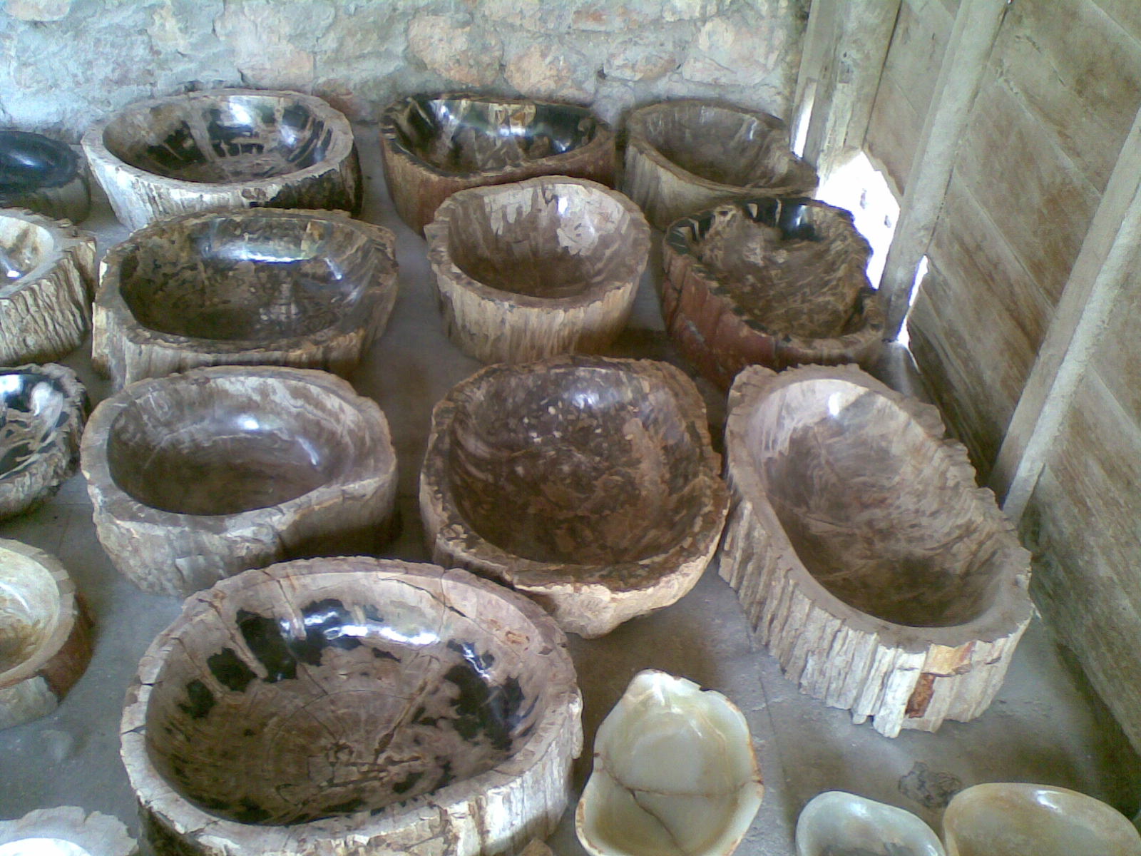 Seni Kerajinan Fosil Kayu | Kerajinan Marmer Tulungagung