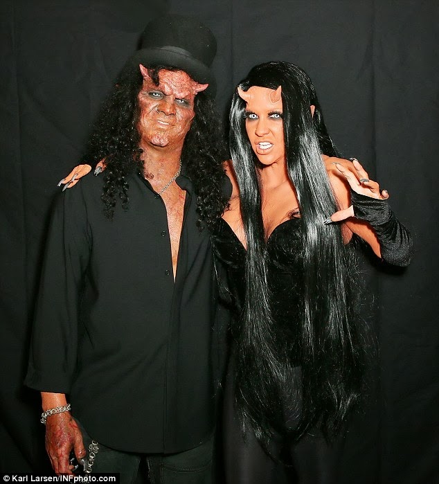 Slash e Perla maquiados para festa de Halloween