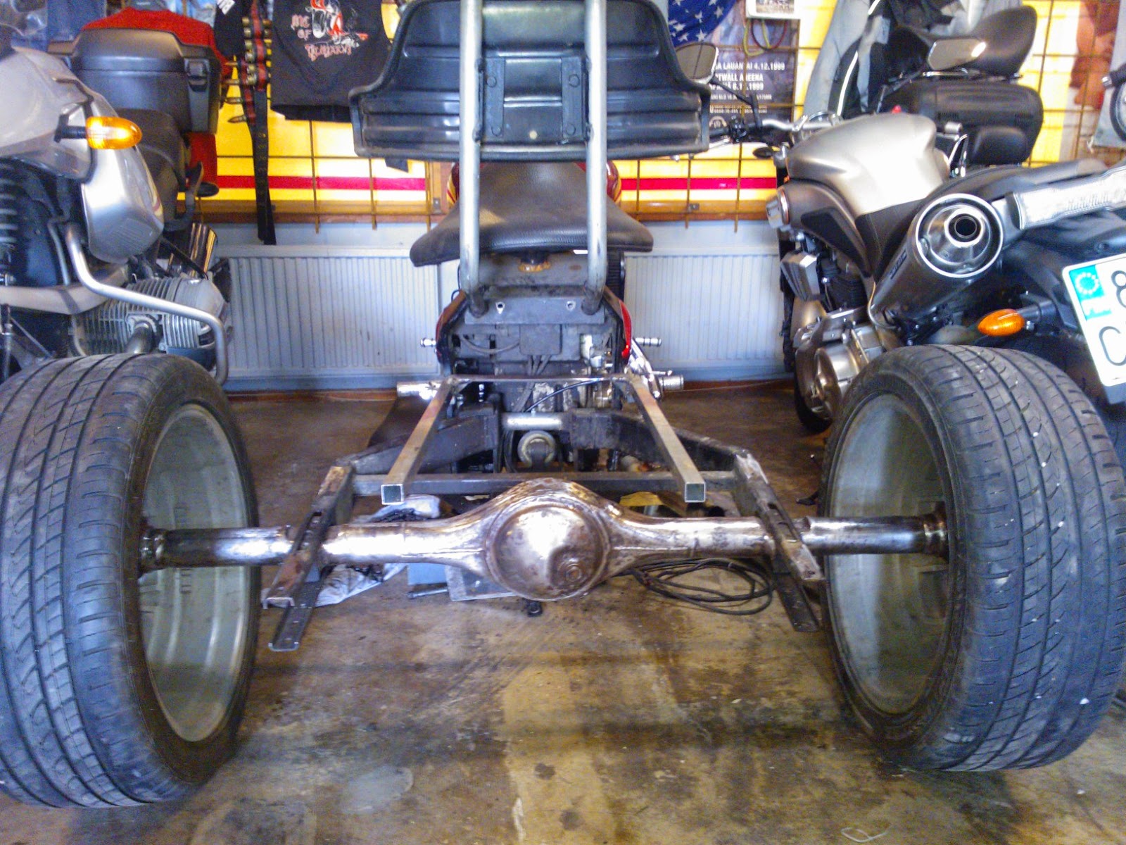 motomatin projektit: Ketjuvetoinen trike, auton tasauspyörästö ja akseli