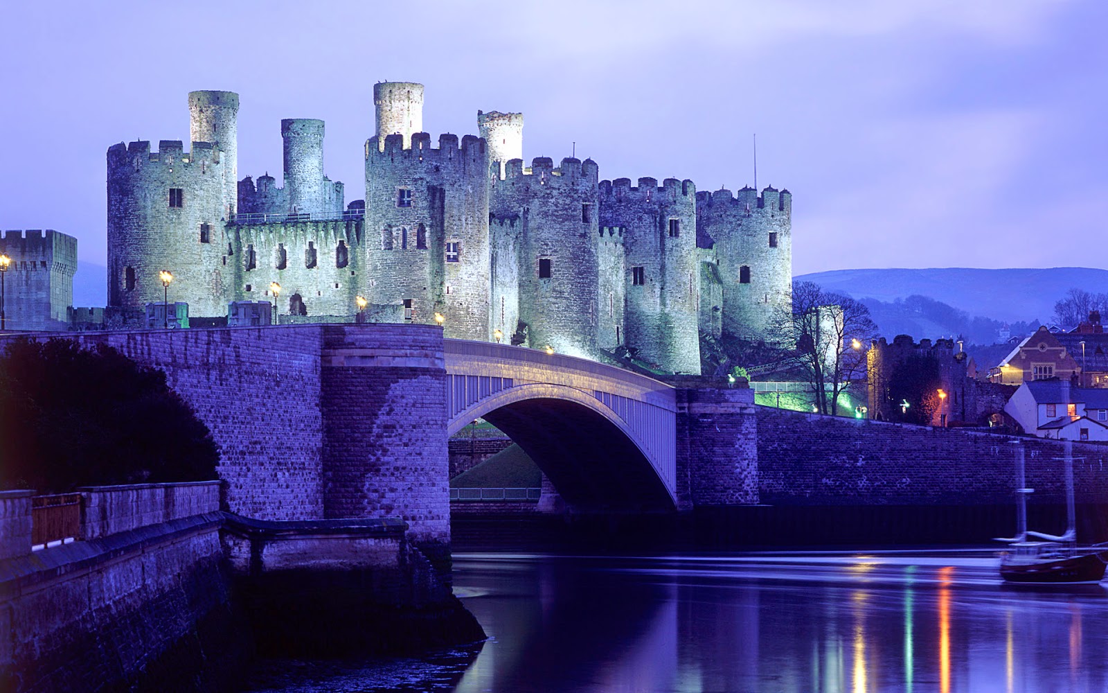 Castle in Water HD Wallpaper - WallpapersXplore | Free HD Desktop ...