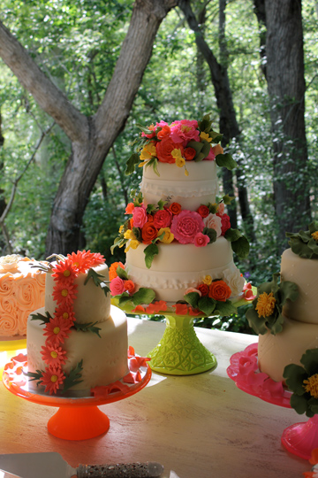 Sedona Cake Couture: Stunning Sedona Creekside Wedding Cake Buffet