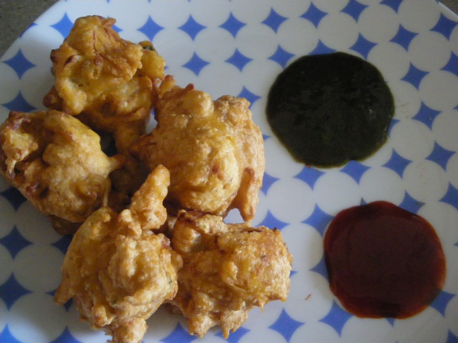 Mouth watering recipes from Azeema's Kitchen: Pakodi, Allam Pakodi ...