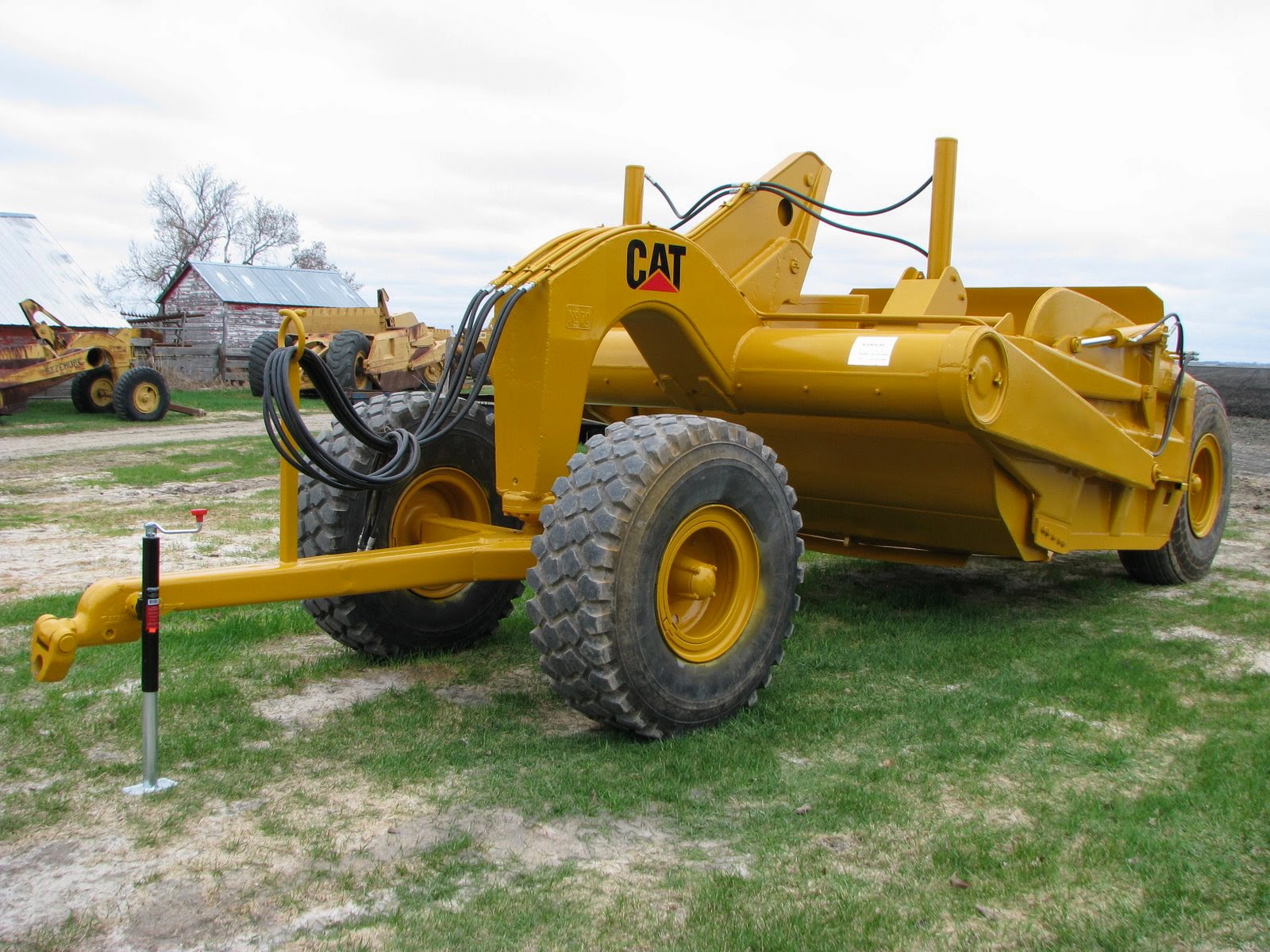 Earth Moving Scraper: Cat 70 Scraper