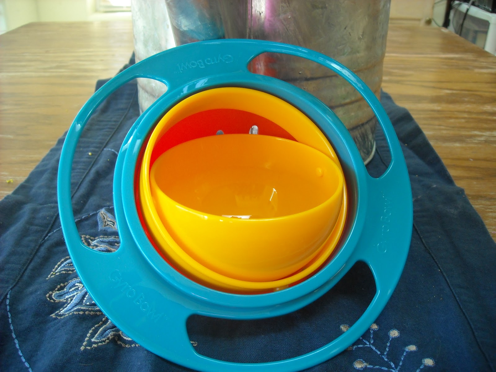 Sunshiney Daze: Gyro Bowl - The Kid-Proof Spill Proof Bowl!