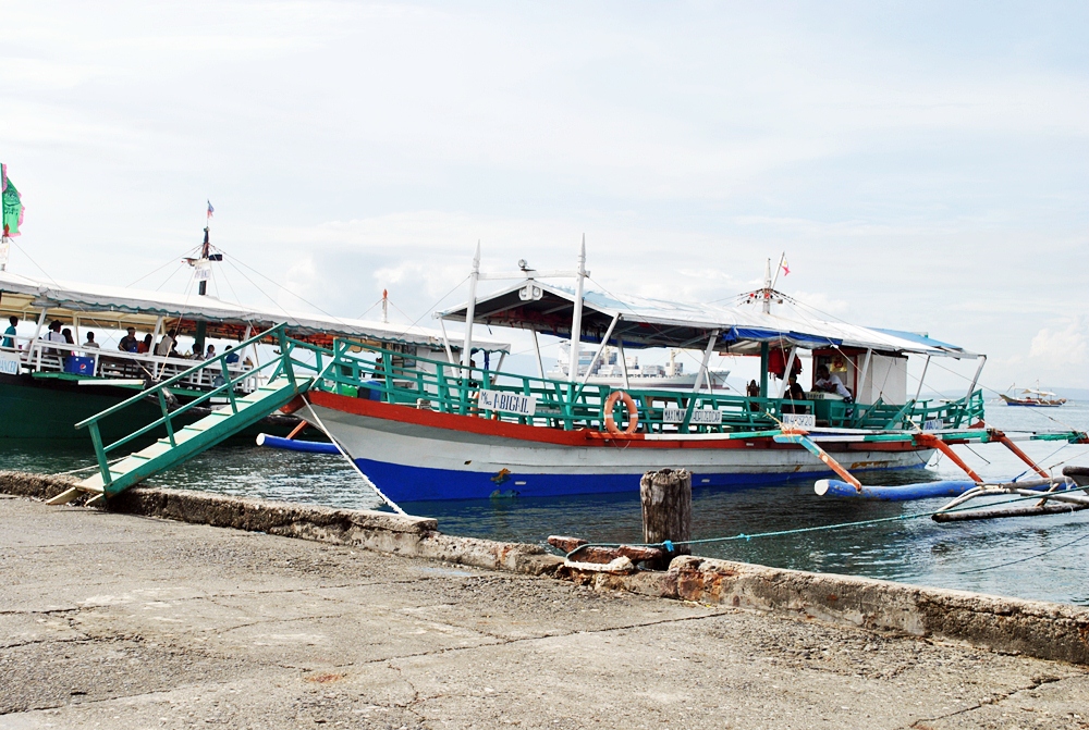 Mga Lakwacherang Doktora: The Davao Experience: Getting to Samal Island