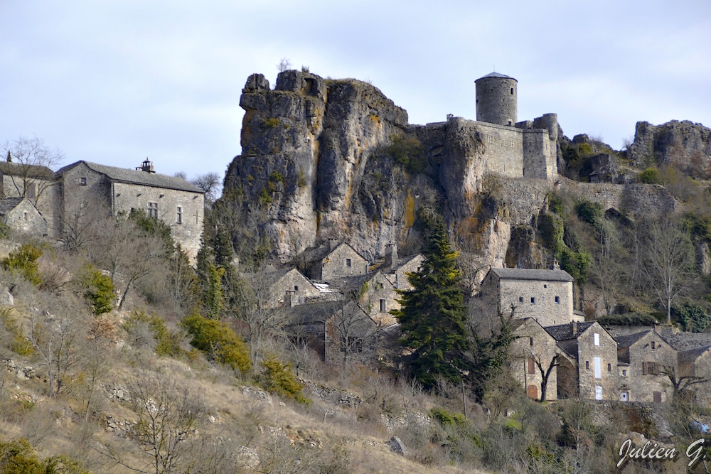 Coins du Monde: FRANCE - Midi-Pyrénées - Hameau de Saint-Véran (Aveyron)